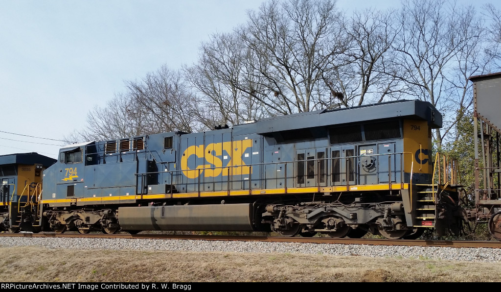 CSX 794 (ES44AC-H)
